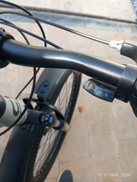 Cross velik/velosiped 27.5 razmer