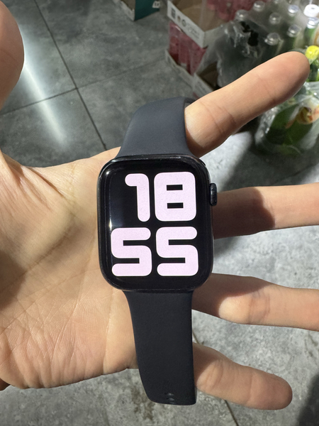 Apple watch 7/45 83%