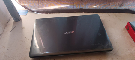 Noutbuk ACER 2013