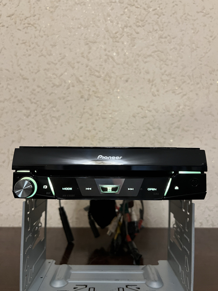 Pioneer AVH-X7850BT Original manitor sotiladi.