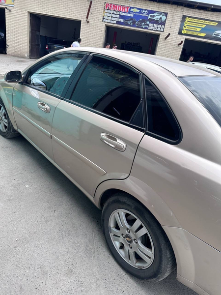 Продается Ласетти оптра автомат 2008. 4 пок. метан.