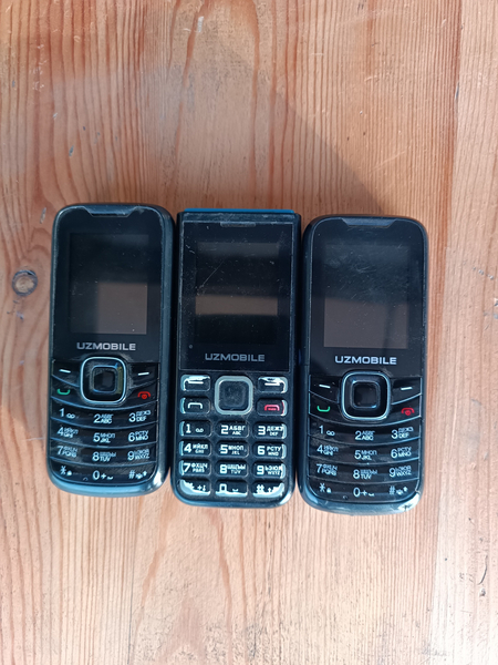 Uzmobile tekefonlar