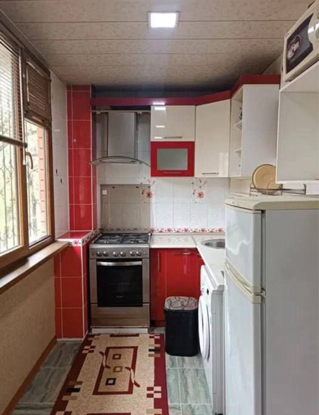 2в3 Комнатная 2 этаж‼️ Балкон 2/6‼️ Хамза метро Продаётся квартира