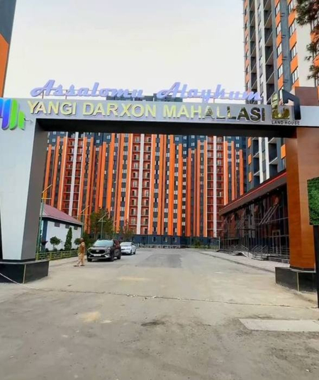 Срочно продаётся квартира в Янгихаятском районе (Янги Дархан)