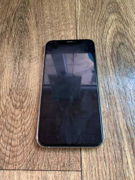 iPhone 11pro sotiladi arzon