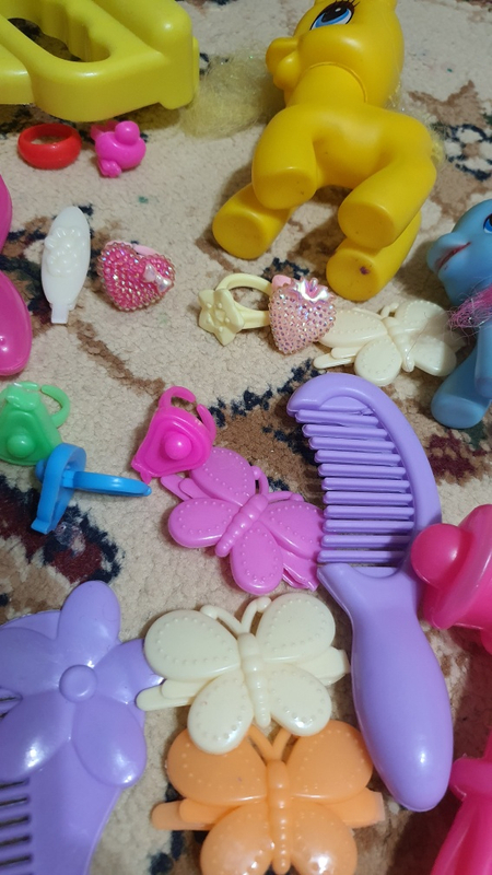 Игрушки заколки для девочек
