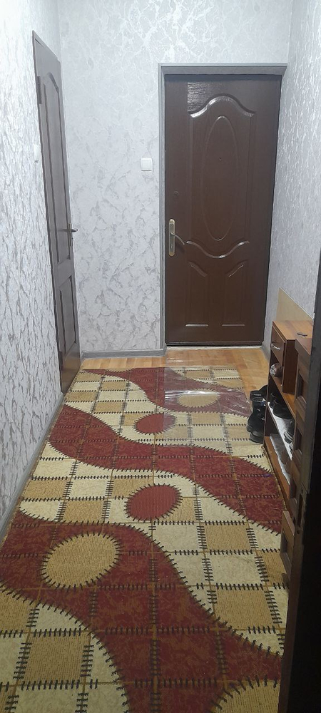 Продаётся 1 комнатная квартира на 1 этаже на Карасу 1.