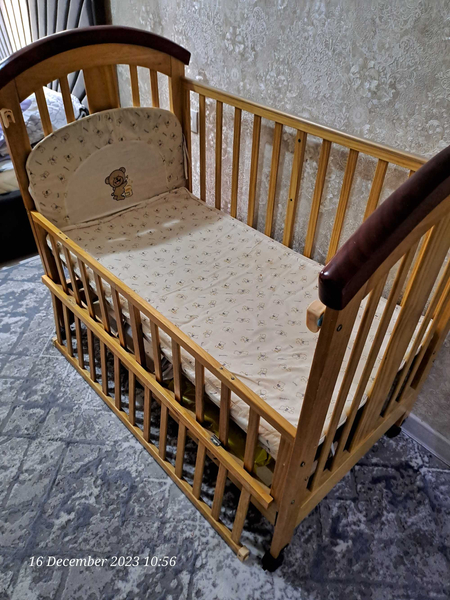 Продам кровать детскую
