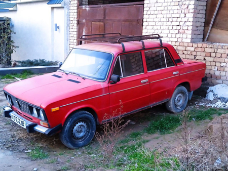 Mashina sotiladi vaz 2106