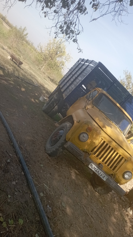 Gaz 53 sotiladi pul zarur