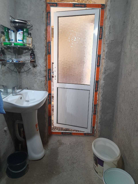 Ховли уй сотилади Бустонликда/ Продаётся дом в Бостанлыке