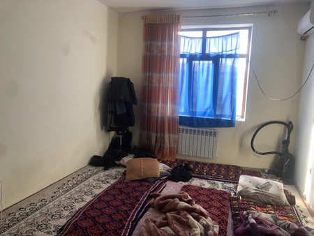 Uy sotiladi 1 xonali 2017 yil qurulgan 4-qavat