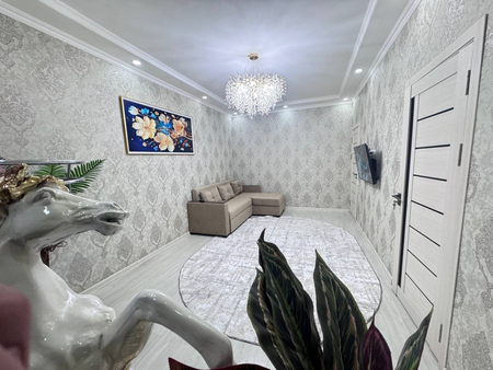 Продаётся Чиланзар 8 1в2 2 этаж Панель.