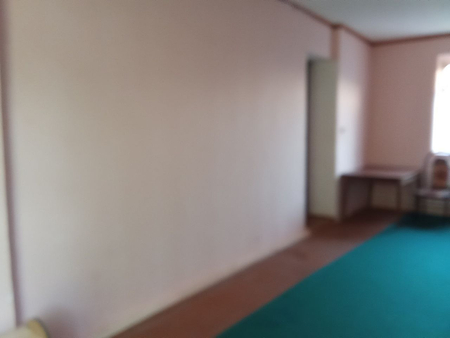 Hovli sotiladi 3 etaj