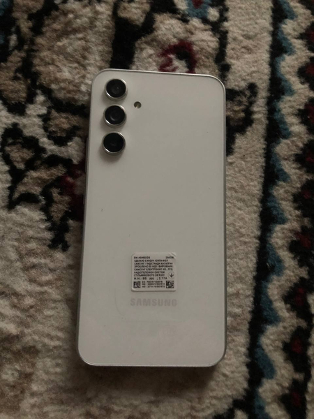 Samsung A54 rangi oq