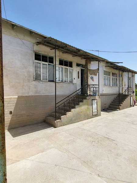 Uchastka/uy sotiladi 40 sotix 4xona