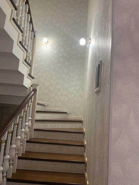 Продается 3х уровненный коттедж на 2 сотках земли, Циалковский