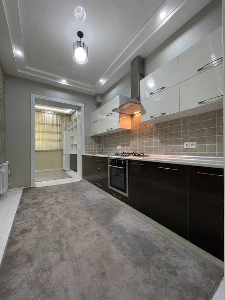 Продается 3х ком. квартира, ор-р: гостиница Россия, 90м2