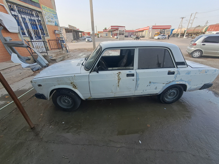 Vaz 2107 sotiladi 2007