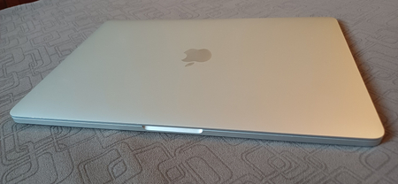 Macbook Pro 2016, 8/256 Gb