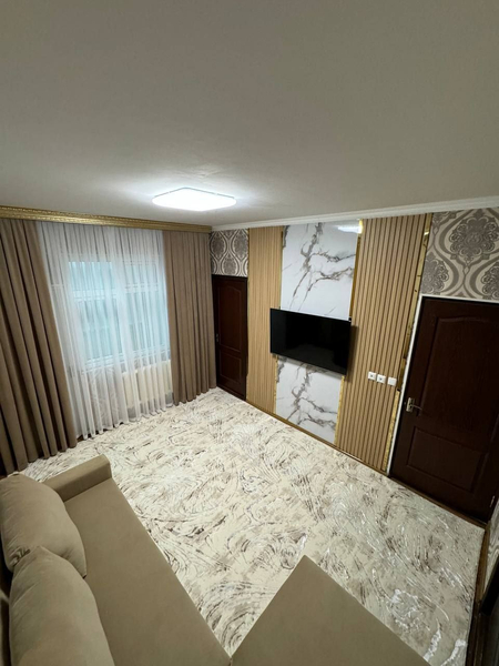 Срочно продам 2х ком Чиланзар 7 спорт товары. Метро Новза