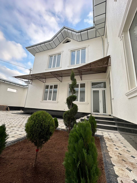 Замона тўйхонаси 2.5 сотих 7 хонали участка сотилади