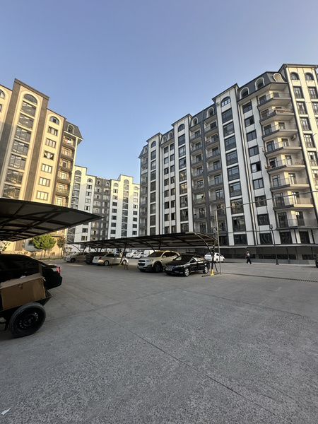Уе сотилади China hous 2 xonali 72 kv m