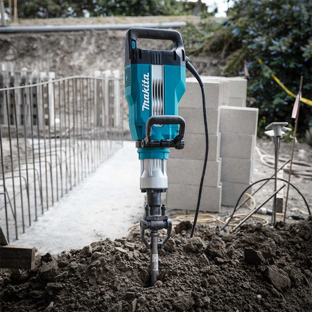 Отбойный молоток Makita HM 1307 CB