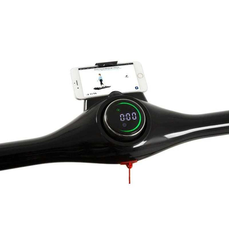 Беговая дорожка с USB-портом для подключения устройств.