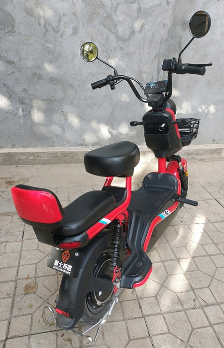 Продаётся Электро Скутер
