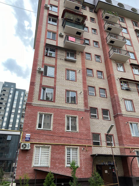В Технопарке (Чкалов) продается 3-комнатная Евроремонт Навастройка.