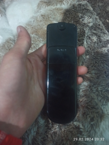 Telefon Novey 880