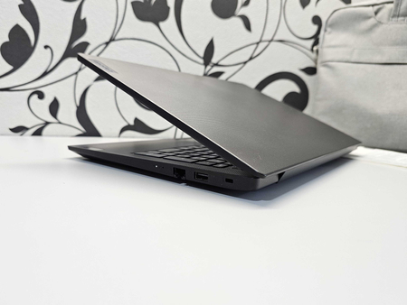 ПРОДАМ Lenovo V15-G2ALC 2024 Ноутбук Ryzen™3-5300U/8GB/256SSD/15.6