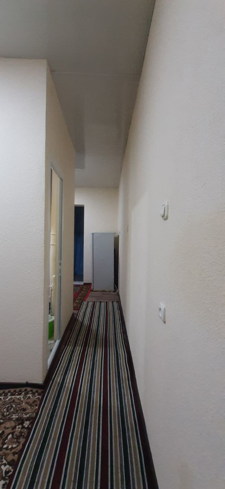 СРОЧНО ПРОДАЕТСЯ Чирчик ш. Троицк 2-этаж 1х янги планировка 39 м²