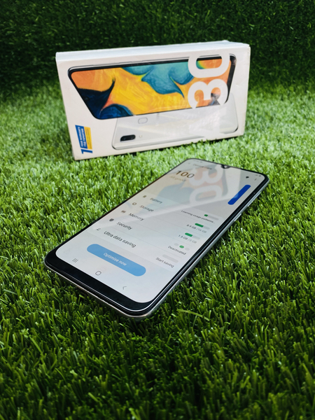 Samsung Galaxy A30