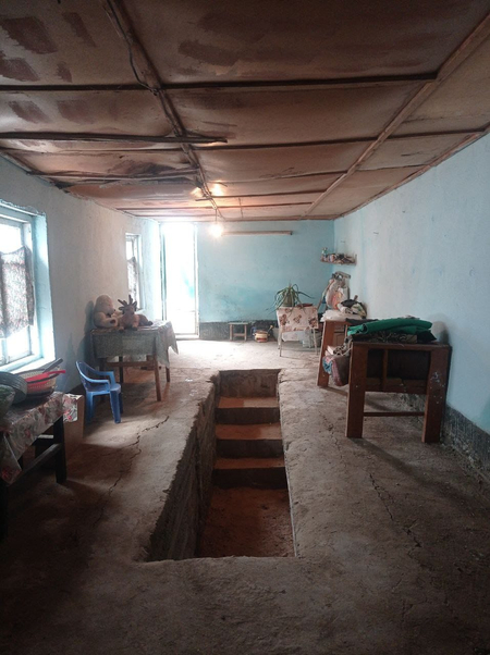 Продается дом с земельным участкам со всеми удобствами
