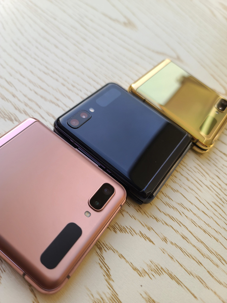 Samsung Galaxy Z Flip 2 5G. Snapdragon 855. OzU 8/256. BooM skidka