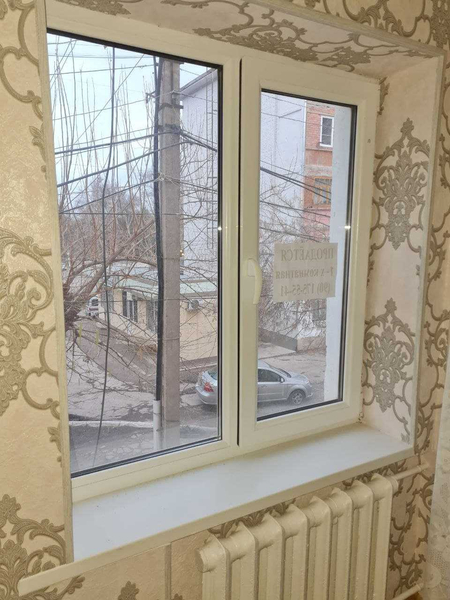 1 комн., с лоджией 2 на 6 м., 2 этаж, 45 кв.м.. кирпич.