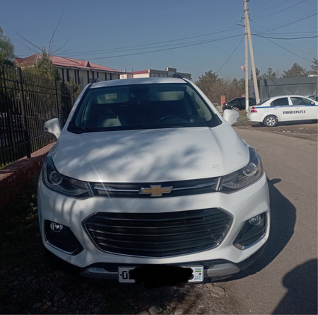 Сухой аренда Tracker 1 premier