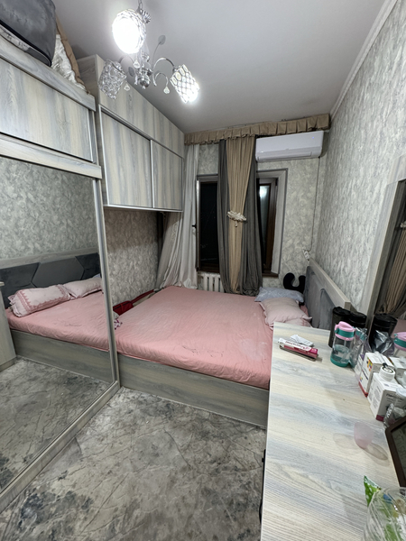 Продается СВОЯ 2х комнатная переделанное в 3х комнатную.