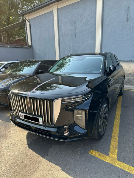 Продается Hongqi e-hs9