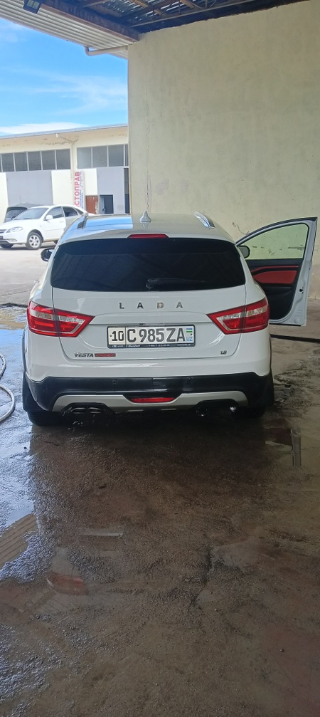 ЛАДА ВЕСТА СВКРОСС 1,8 автомат Сотилади