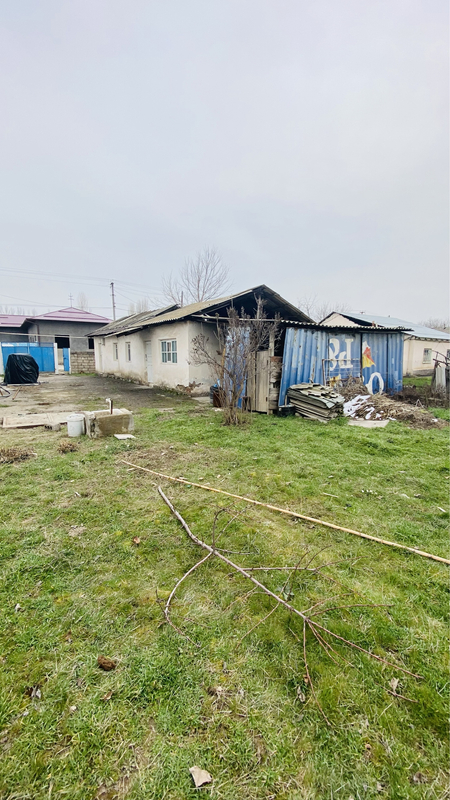 Дом продается 5 сот.