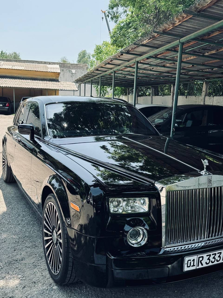 Rolls royce srochna sotiladi