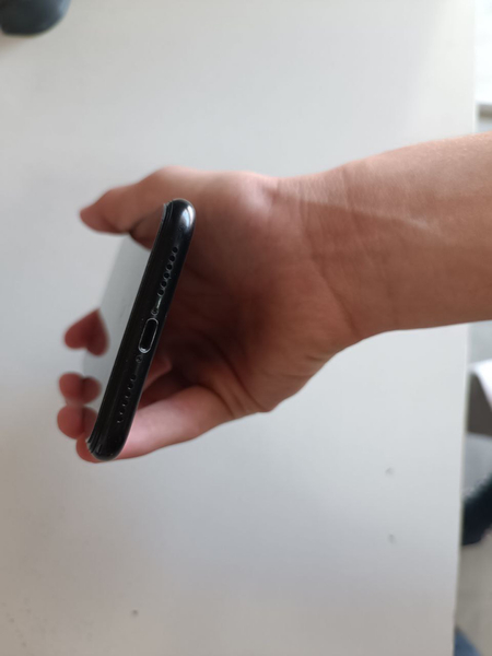 Iphone xr sotiladi ideal