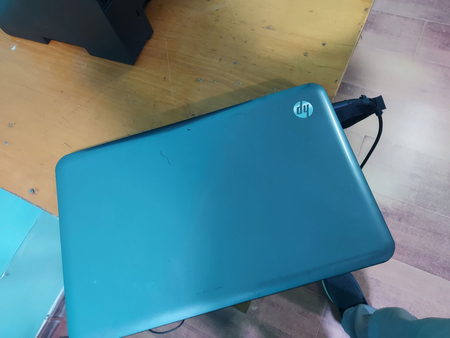Hp noutbook sotiladi