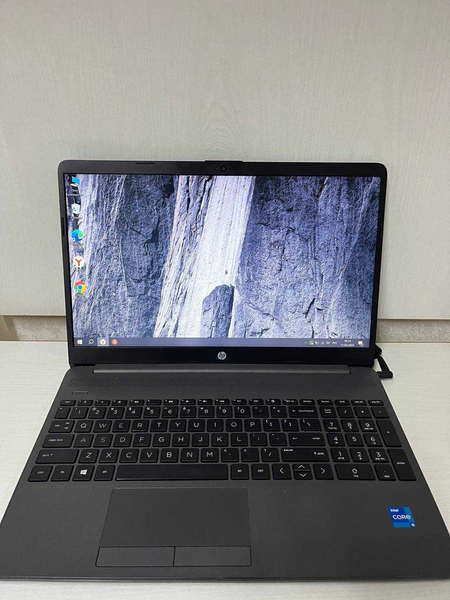 HP 250 G8 Intel Core i5-1135G7