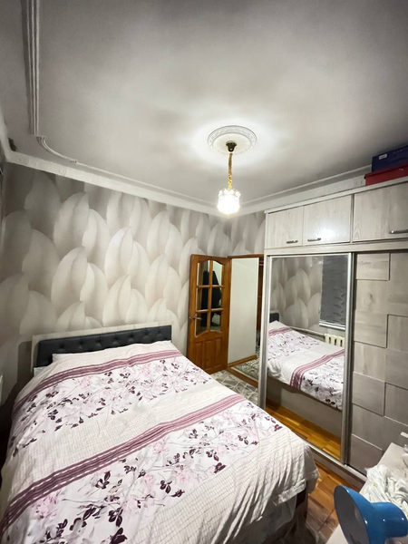 Ттз- Ахмад югнакий продается квартира 4/5/5 балкон 2×6