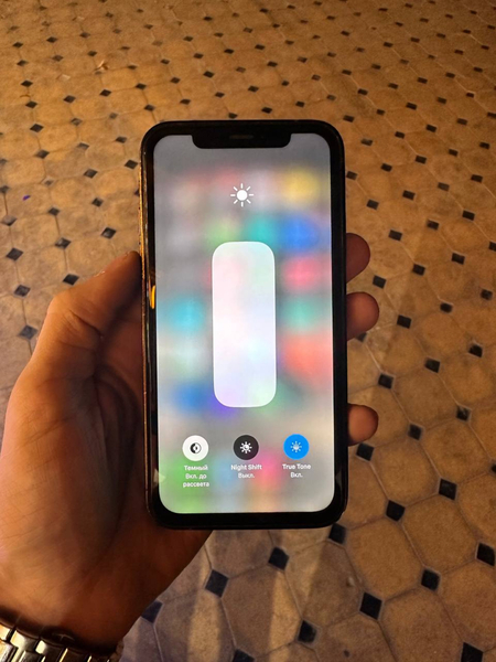 Продаю Iphone Xr в корпусе 13 Pro