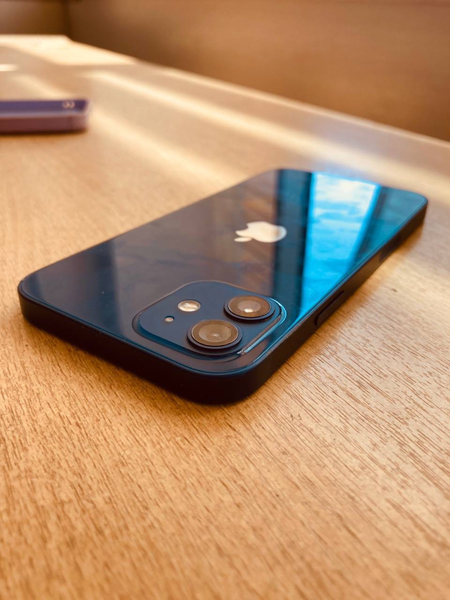 Iphone 12 ideal holatda